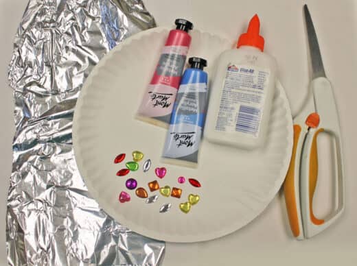 Easy Paper Plate Christmas Ornament Craft for Preschool - A Crafty Life
